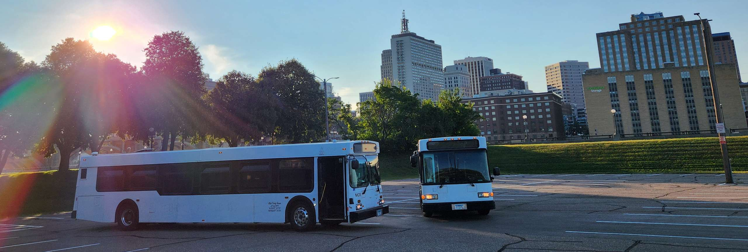 Elite Party Buses MN [ Book now ]